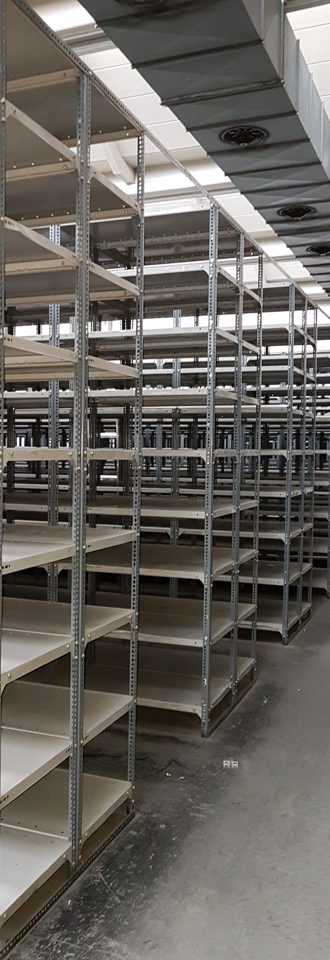 Rafturi Second-Hand pt Magazin si Depozit Rafturi pt piese - marca ...